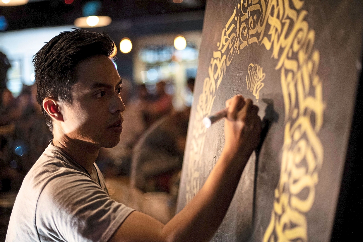 Ancient Philippine script revival spells debate | The Star