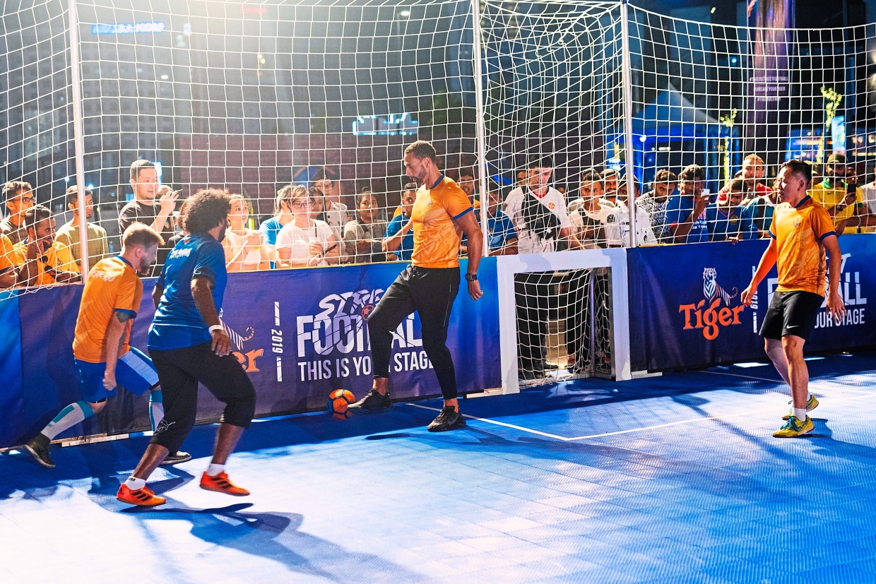 Roaring time with street footballers | The Star