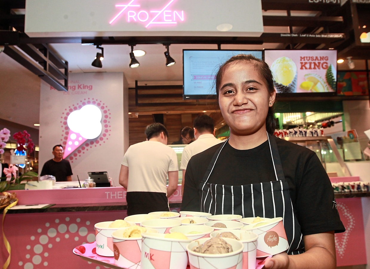 Ice cream store opens third store in mall | The Star