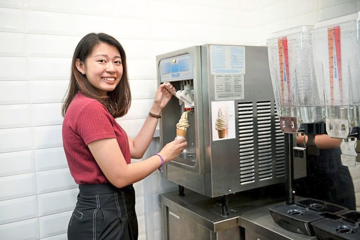 Mixing school and work | The Star