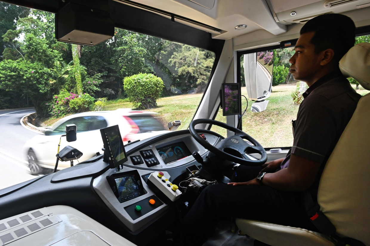 Singapore to trial driverless buses booked with an app | The Star