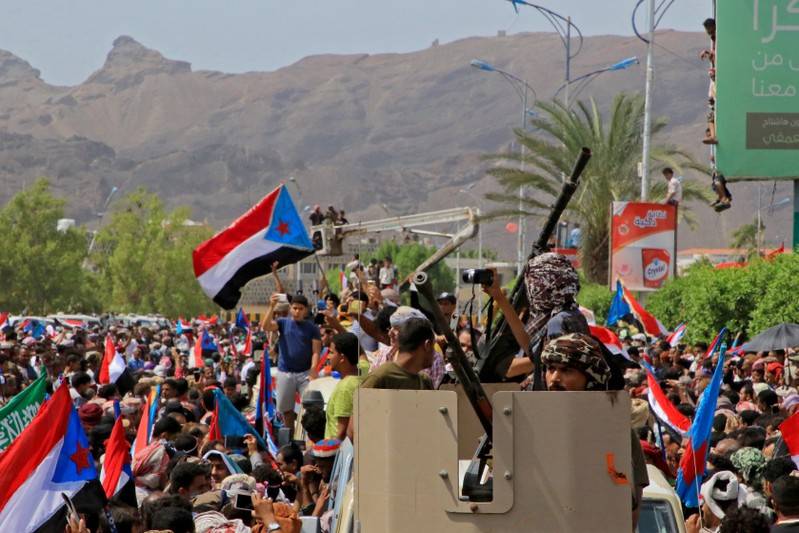 Saudi-led coalition acts to stabilise south Yemen as allies face off ...