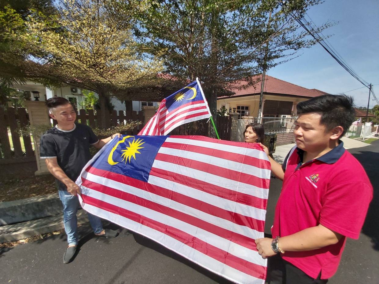 Flags getting scarce in Melaka with approach of Merdeka Day | The Star