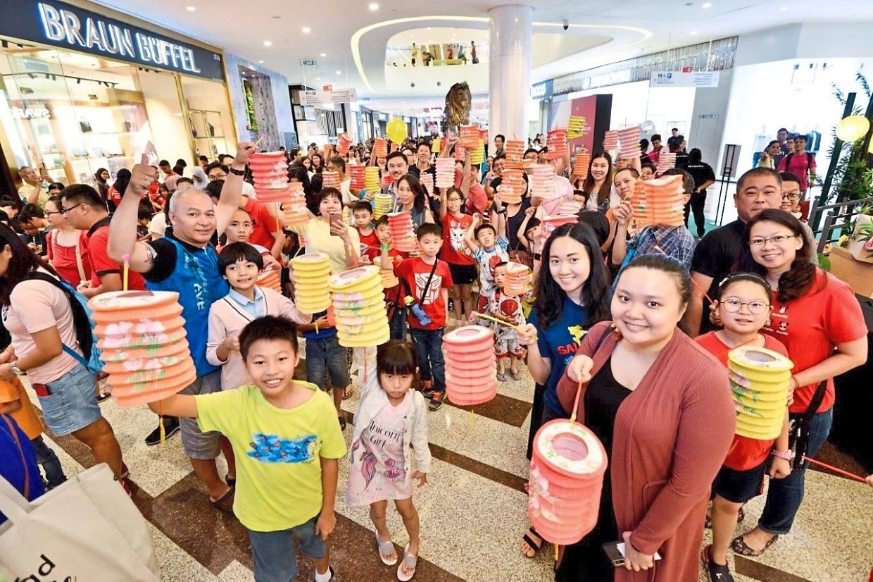 Bringing families together through lantern making | The Star