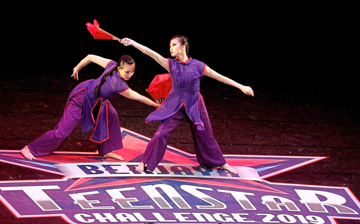 Teens shine in vocal, dance contest | The Star