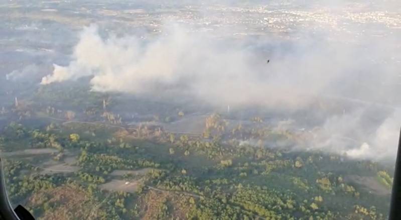 Wave of wildfires in Spain's Galicia cuts roads, villages evacuated ...