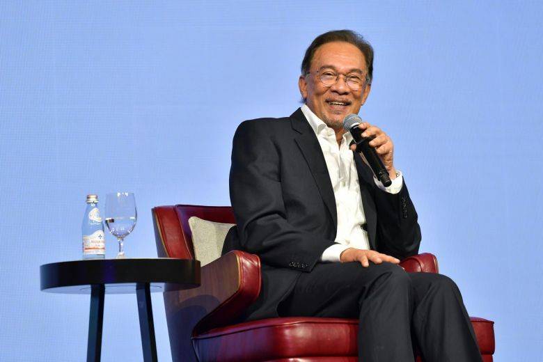 Anwar has vision of 2020 handover | The Star