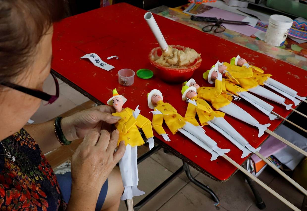 Handmade Paper Dolls | The Star