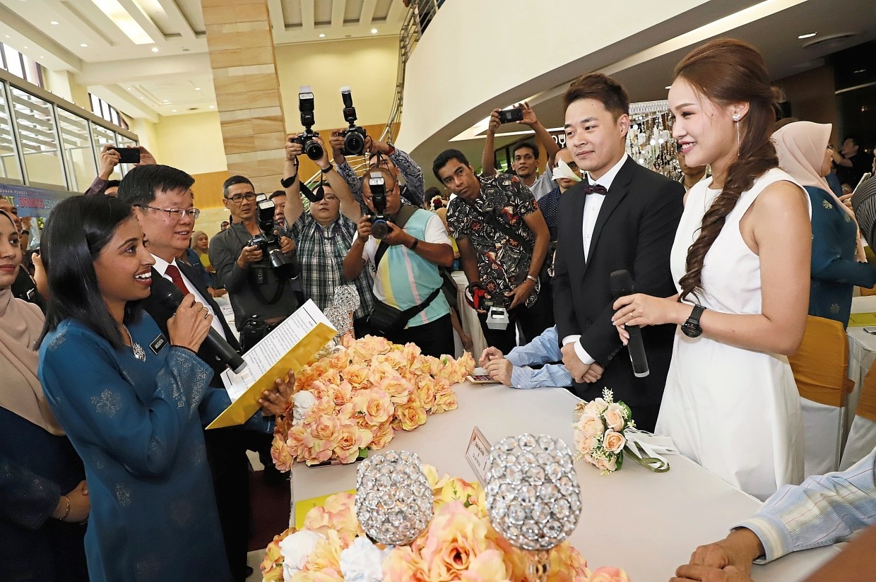 Special day to say ‘I do’ in unison | The Star