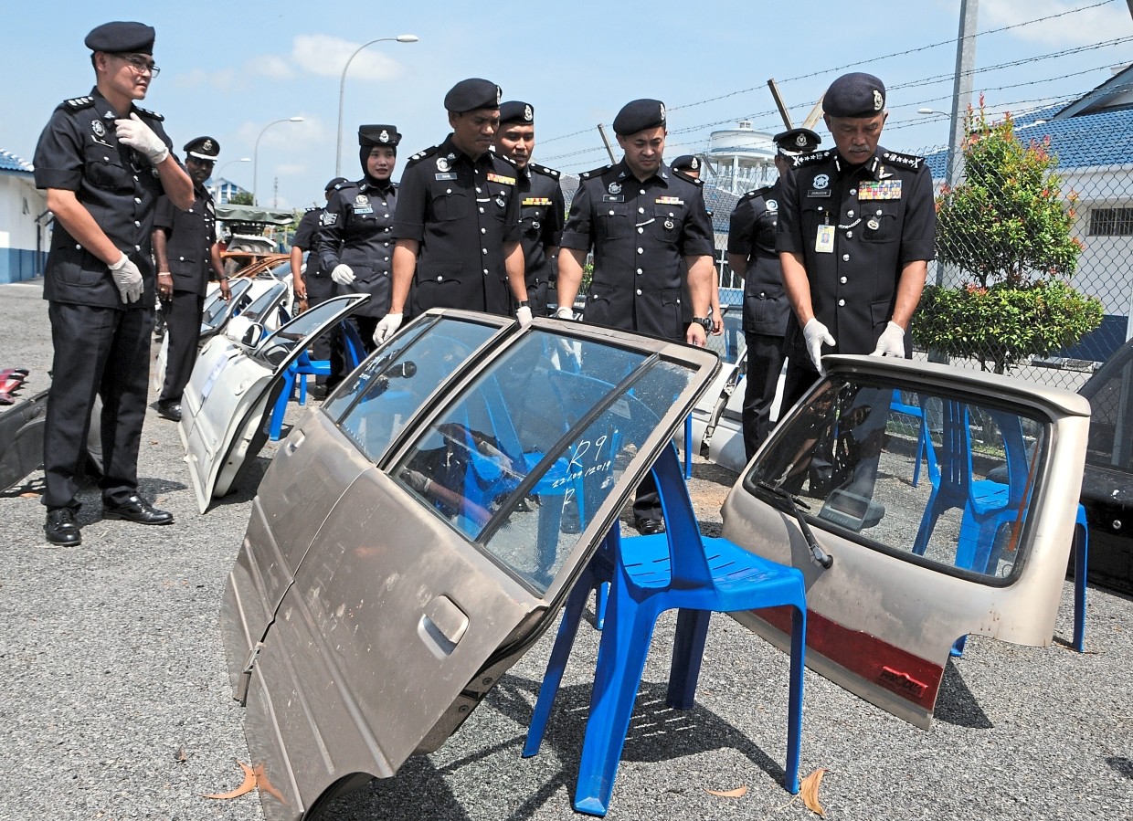 End of the road for ‘3-di’ car theft gang | The Star