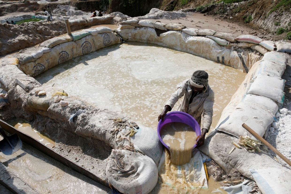 Congo mine deploys digital weapons in fight against conflict minerals ...