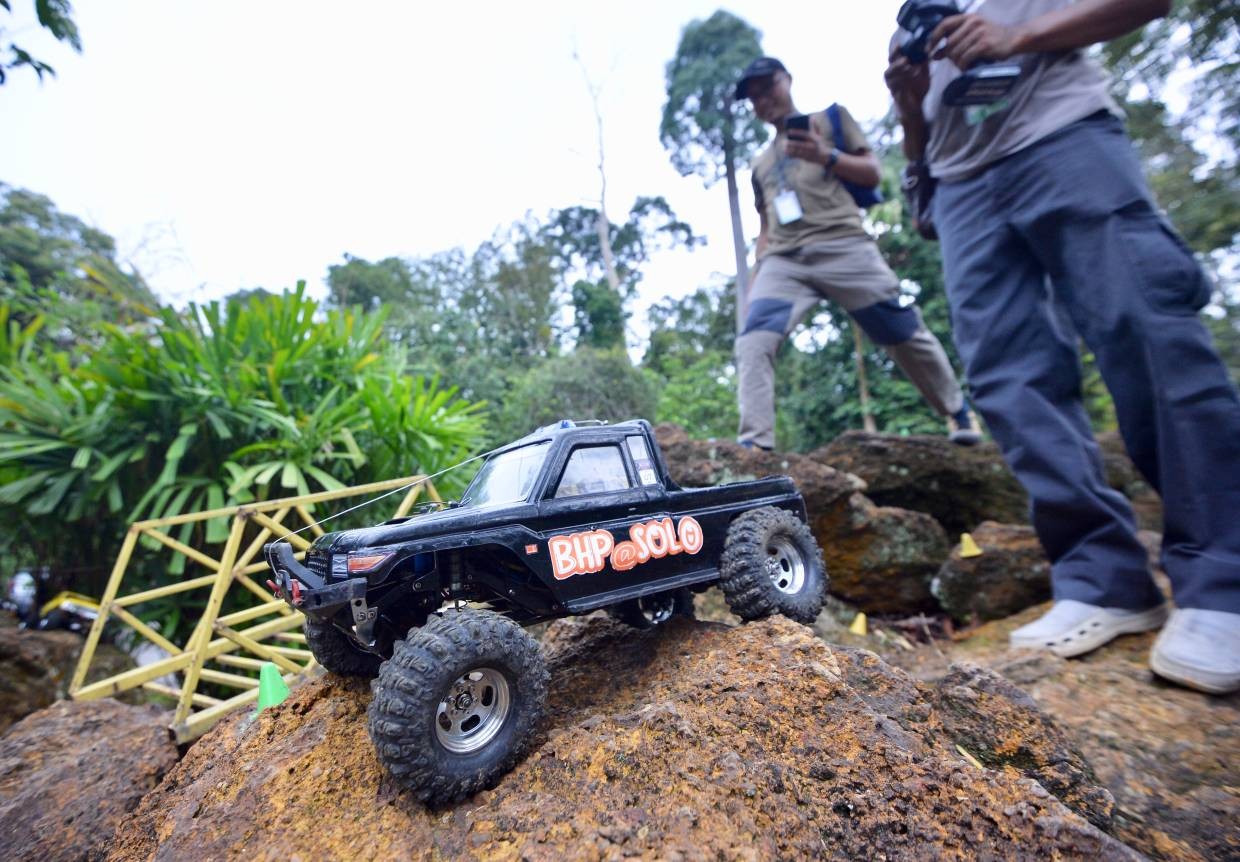 Radio-controlled scale crawler | The Star