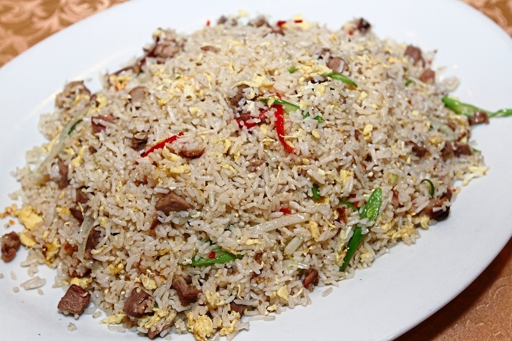 Man devours 5kg of fried rice in 44 minutes even though there was a ...