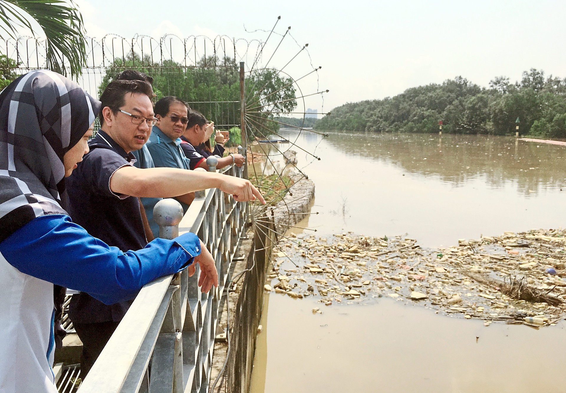 Trash skimmer boats to collect waste | The Star