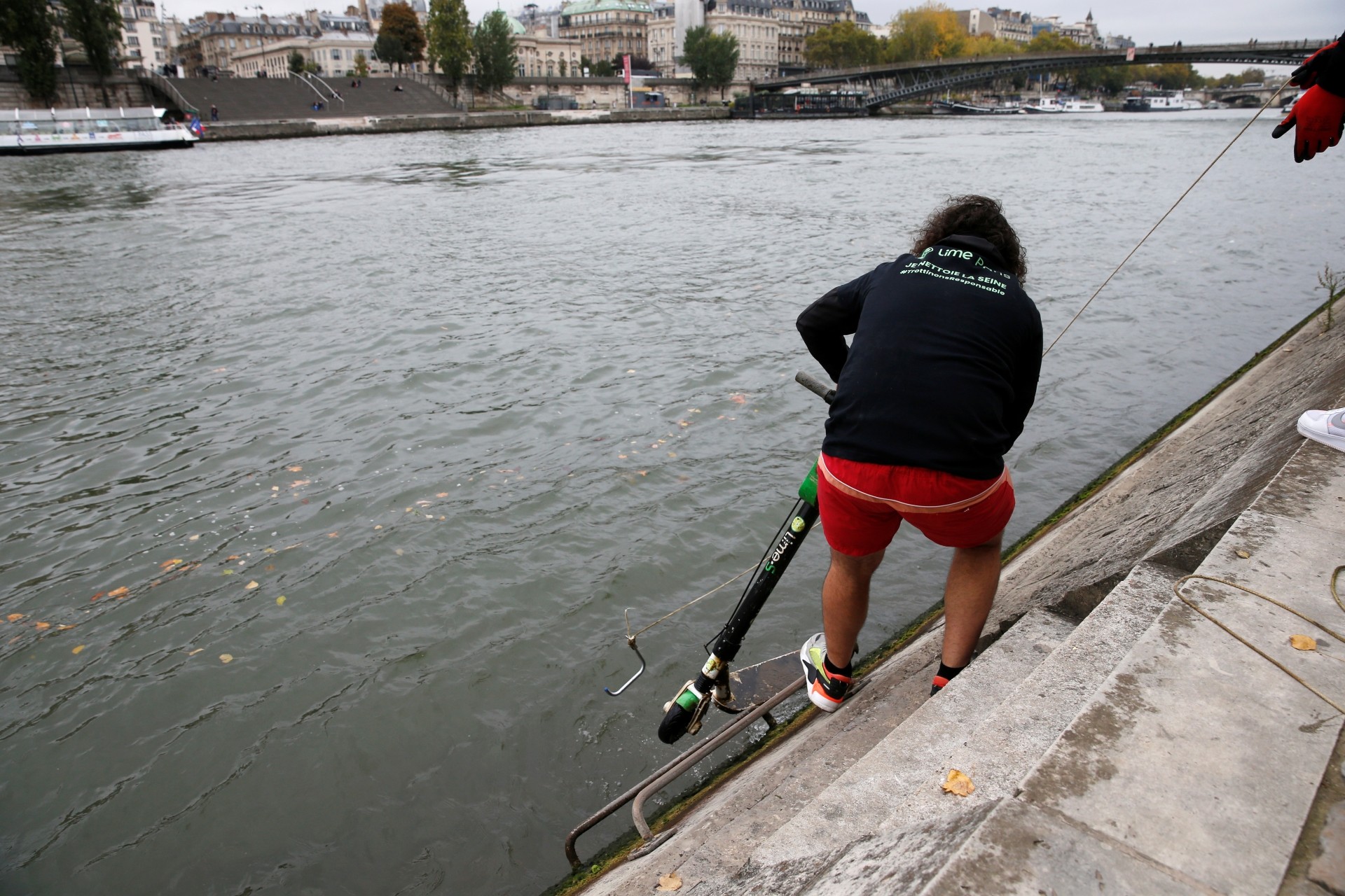 Fishing for scooters in the shadow of the Eiffel Tower | The Star