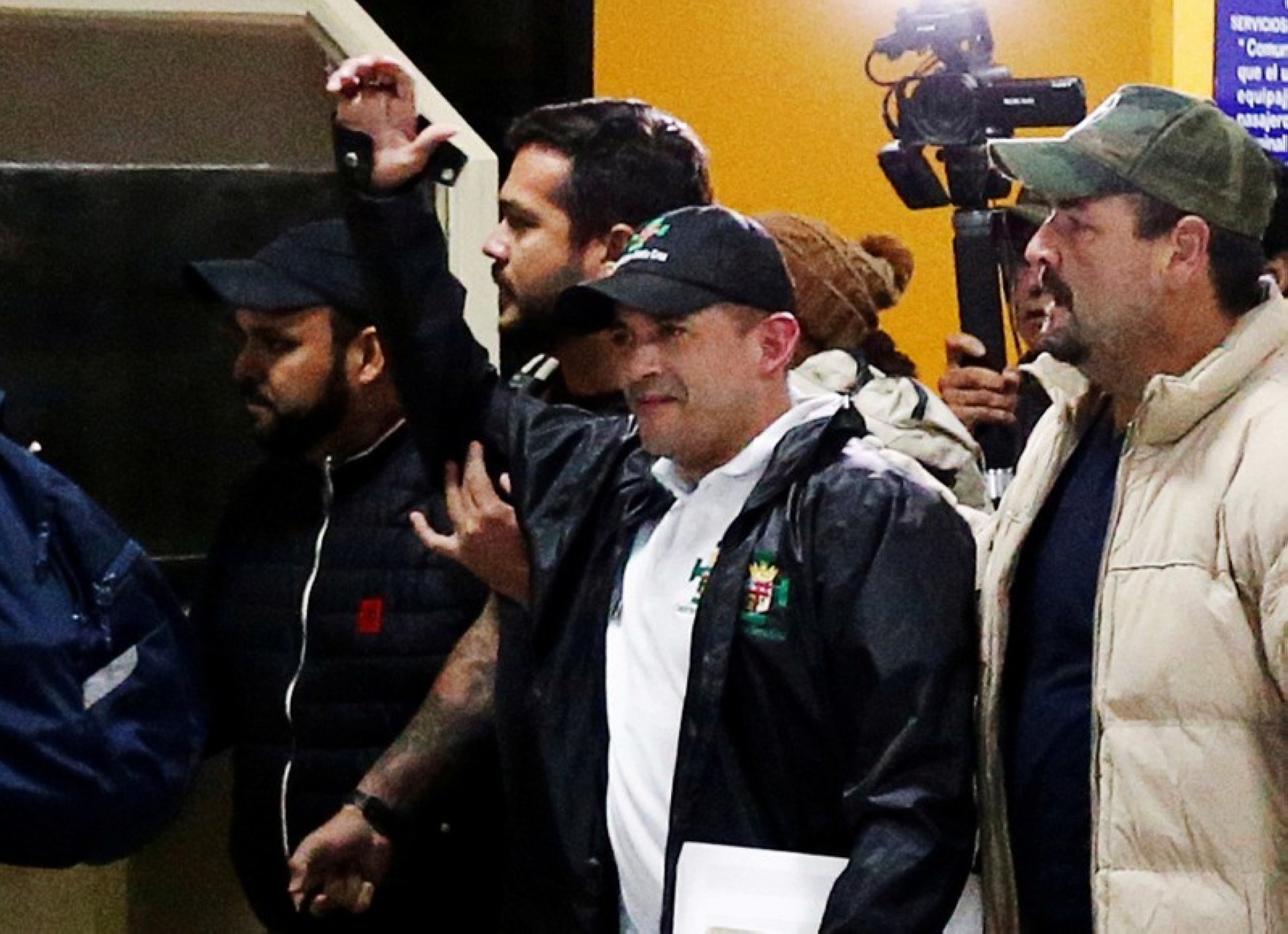 Slingshots and dynamite as Bolivians clash over election | The Star