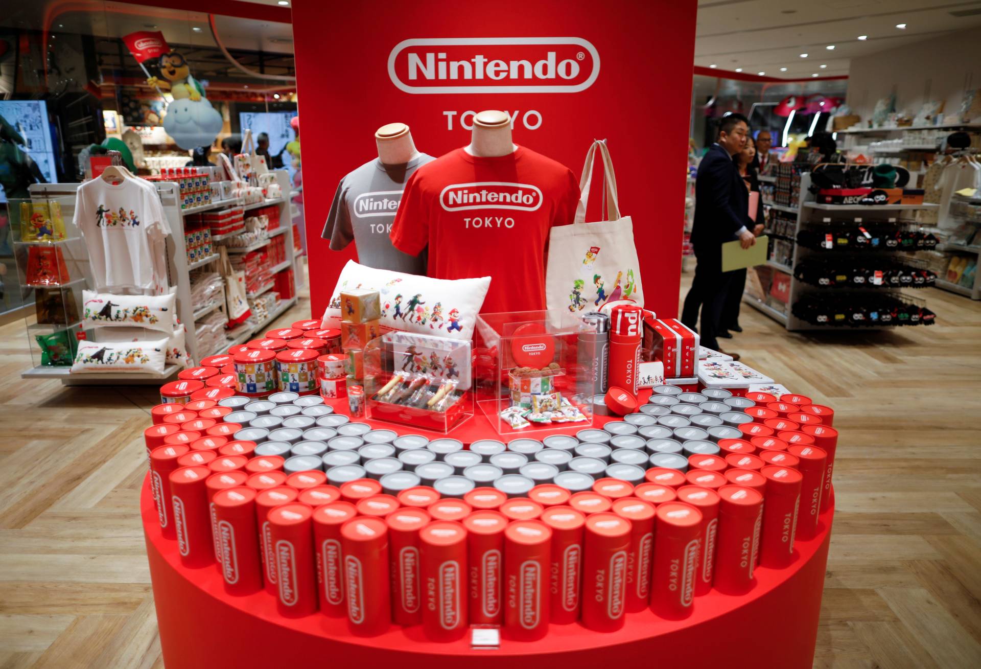 Mario Shopping Kart: Nintendo unveils Tokyo store to lure casual gamers ...