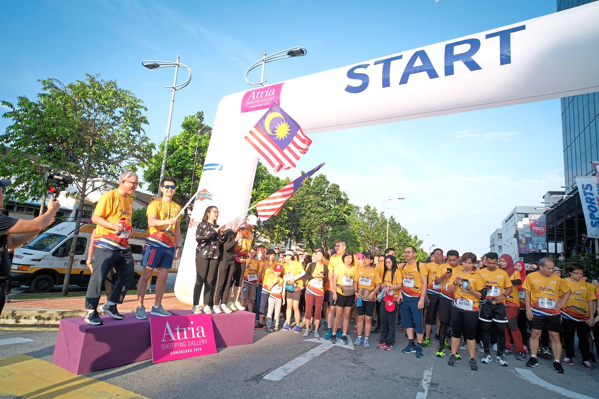 Fun food run at shopping centre | The Star