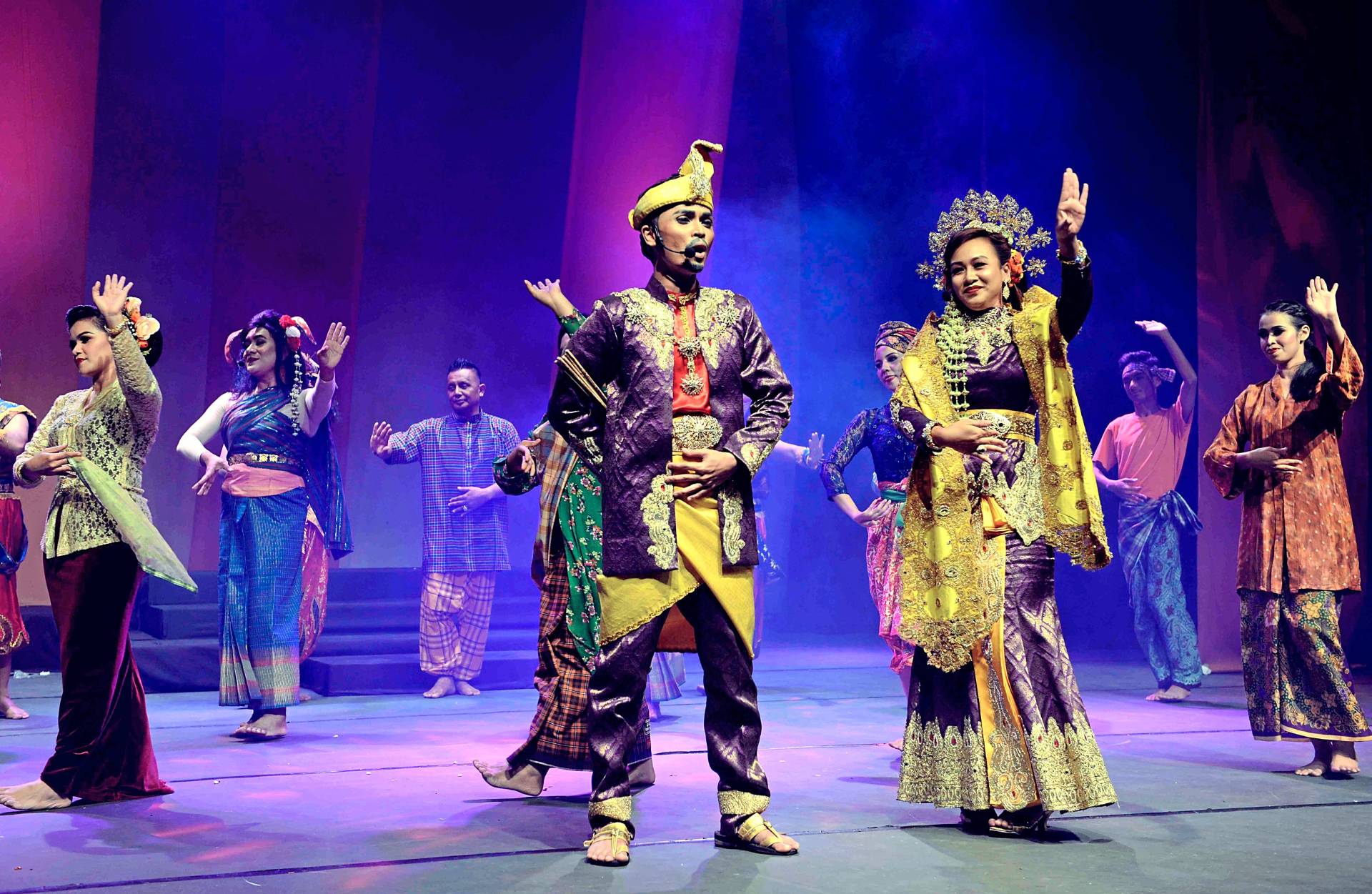 Keeping traditional theatre alive | The Star