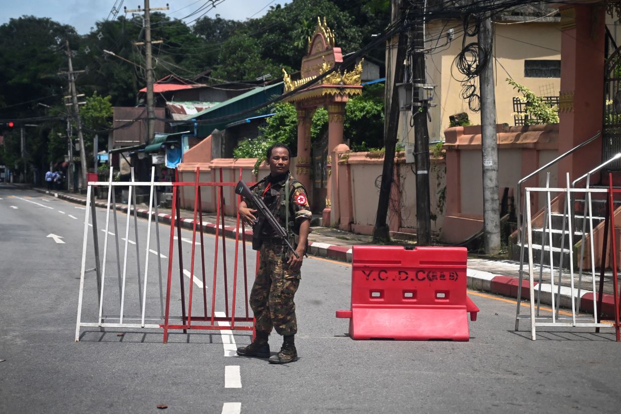 Myanmar rebels claim killing and capturing junta troops | The Star