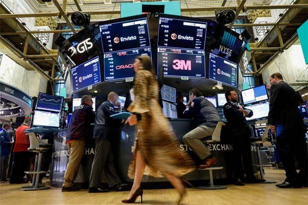 Nasdaq opens higher after positive Netflix forecast | KLSE Screener