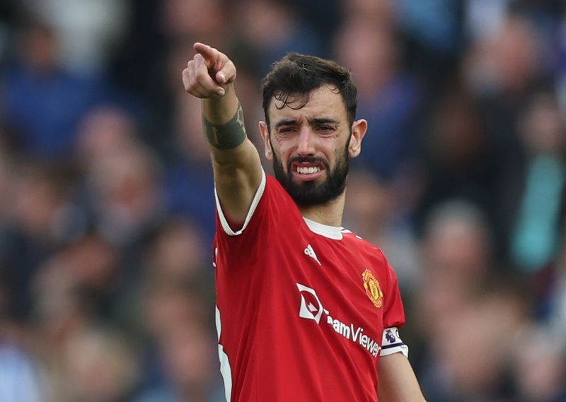 Football: Soccer-Manchester United's Fernandes backs manager's strict ...