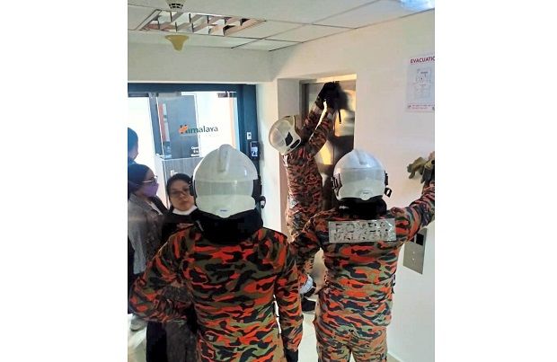 Caught off-guard by sudden power cut | The Star