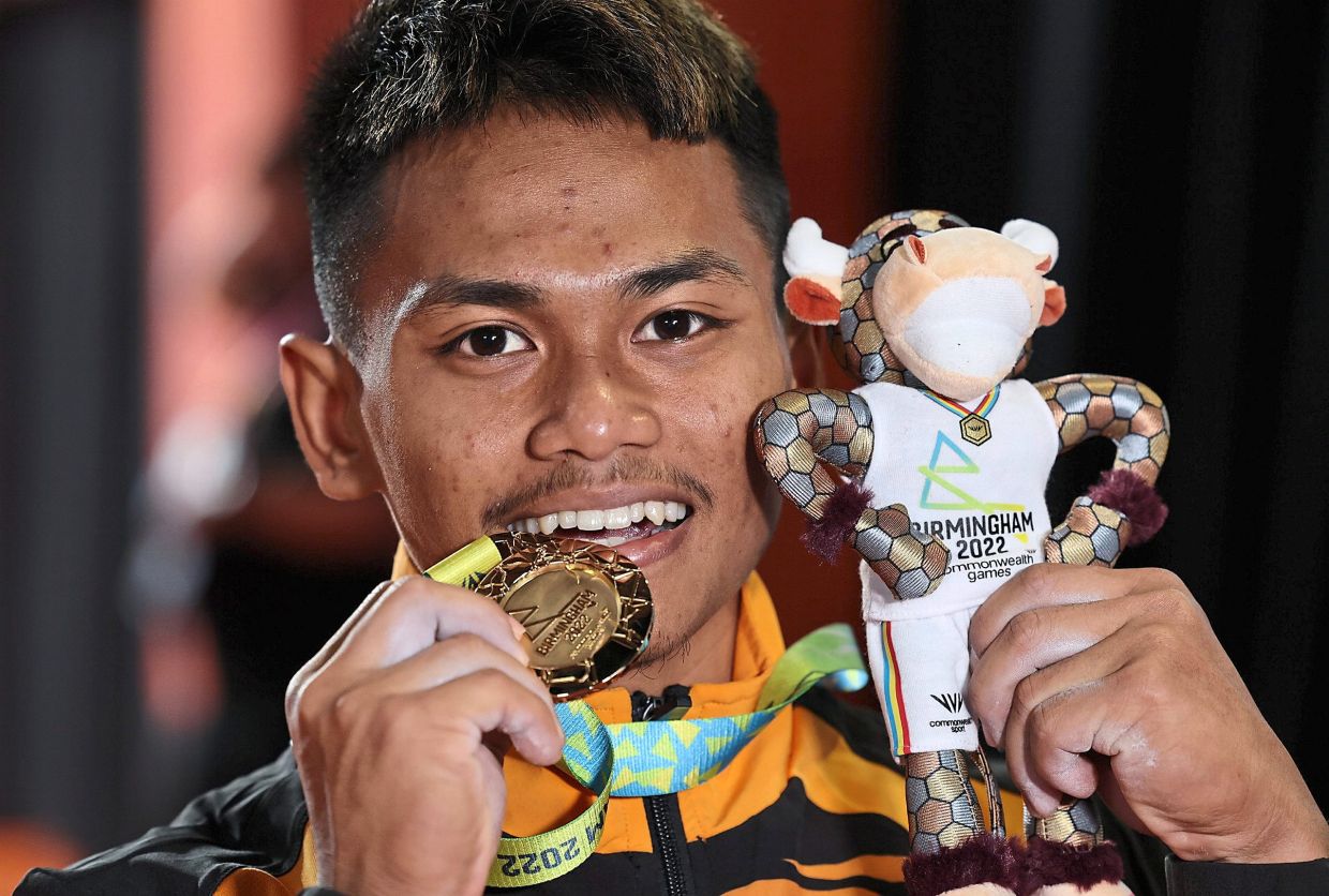 Other Sports: Aniq drops plans to quit, bags Malaysia’s first gold ...