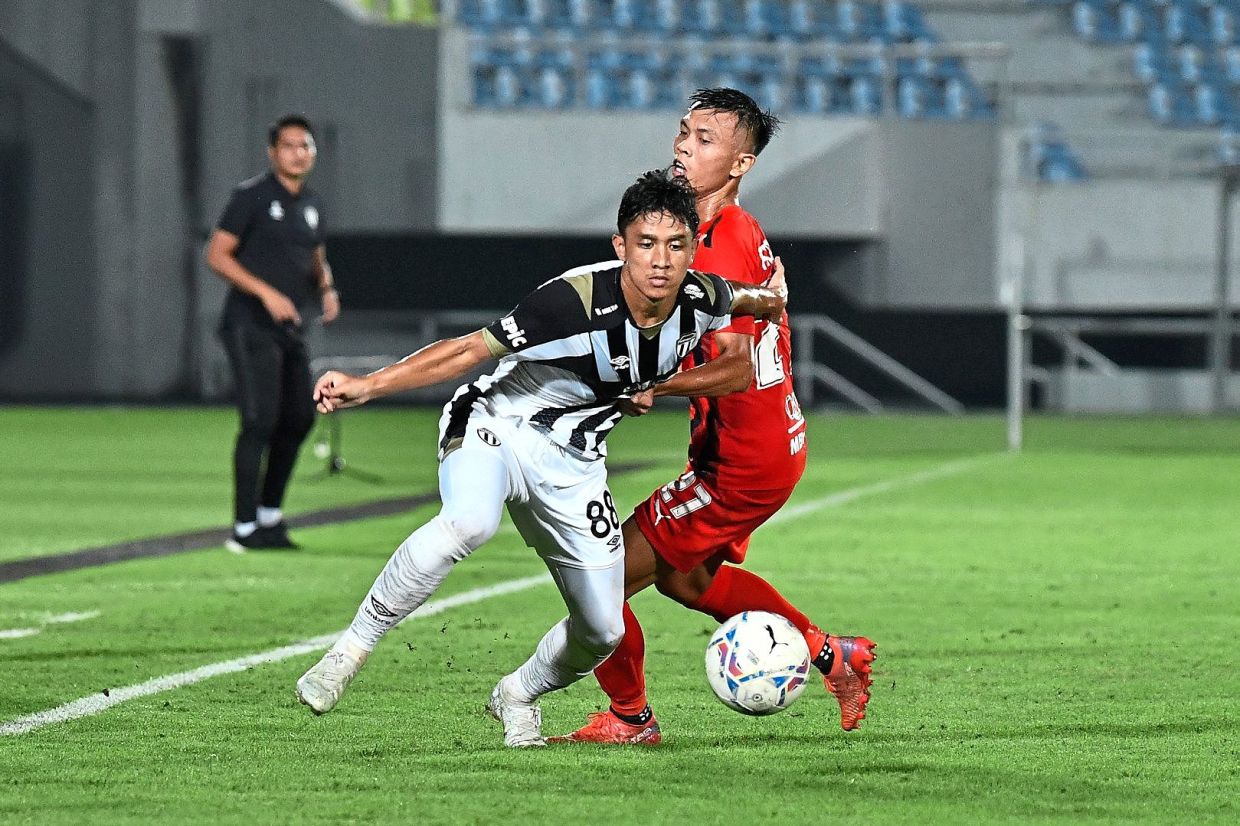 Football: Shareef out to show Selangor what they are missing | The Star