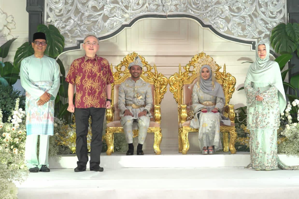 Dr Wee wishes newlyweds a happily ever after | The Star