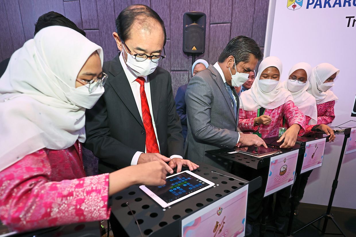 Grab students interest, teachers told | The Star