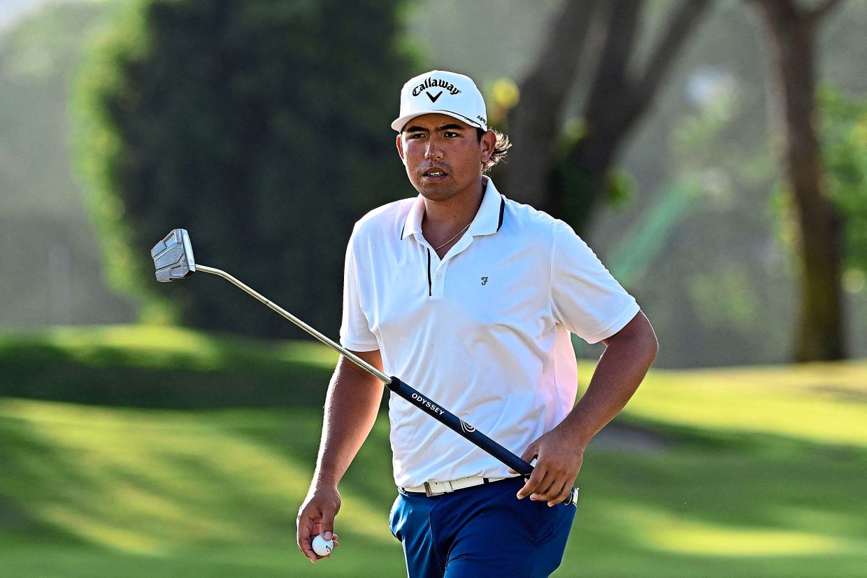 Golf: Gavin stays ahead of pack despite weather interruption | The Star