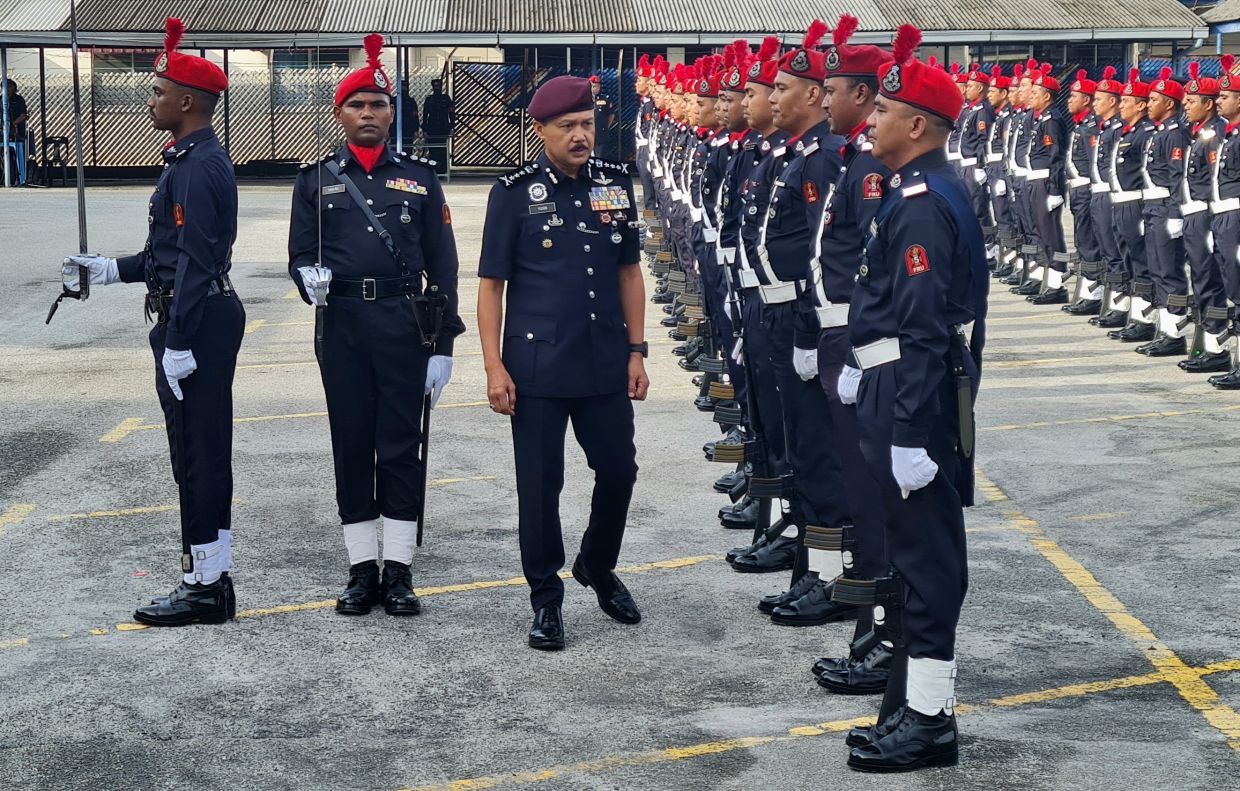 New Perak police chief checks in for duty | The Star