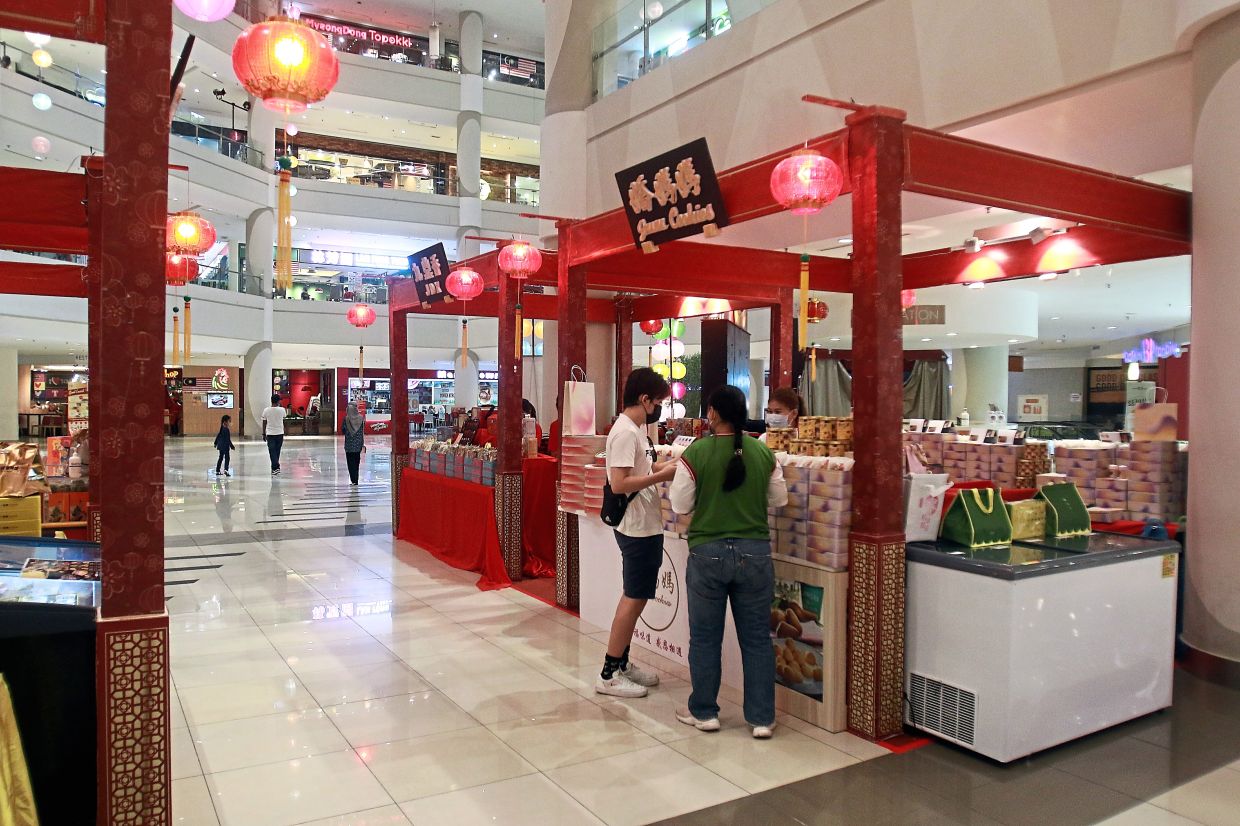 Shining spotlight on mooncake fest | The Star