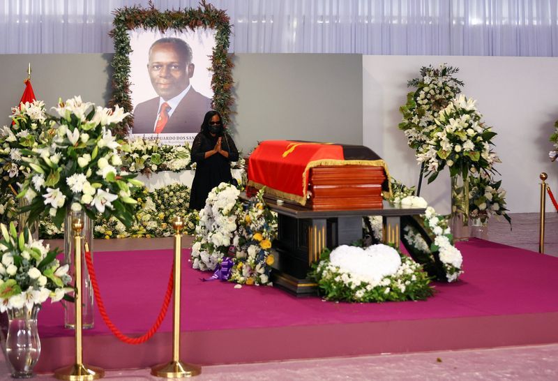 Angola holds funeral of ex-leader Dos Santos amid dispute over vote | The Star