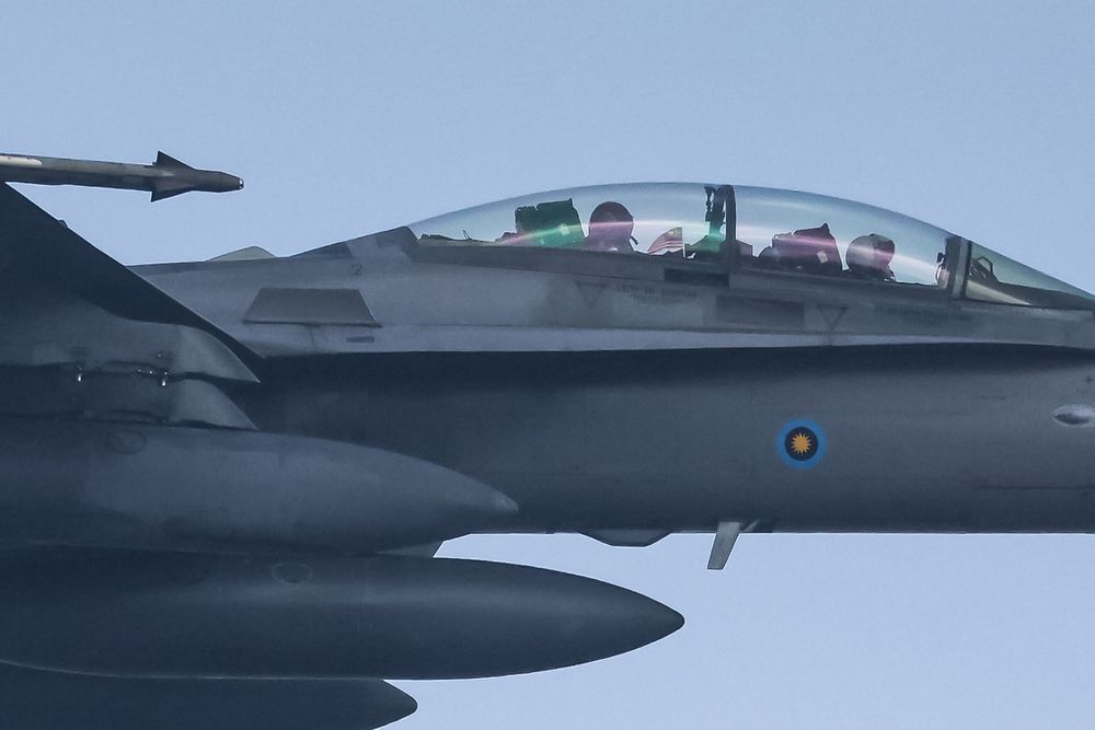 RMAF puts on spectacular air show at Dataran Merdeka | The Star