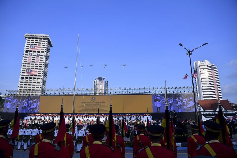 RMAF puts on spectacular air show at Dataran Merdeka | The Star