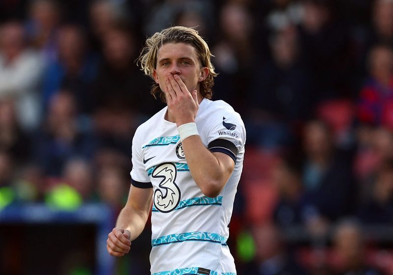 Football: Soccer-Gallagher breaks Palace hearts to earn Chelsea 2-1 win ...