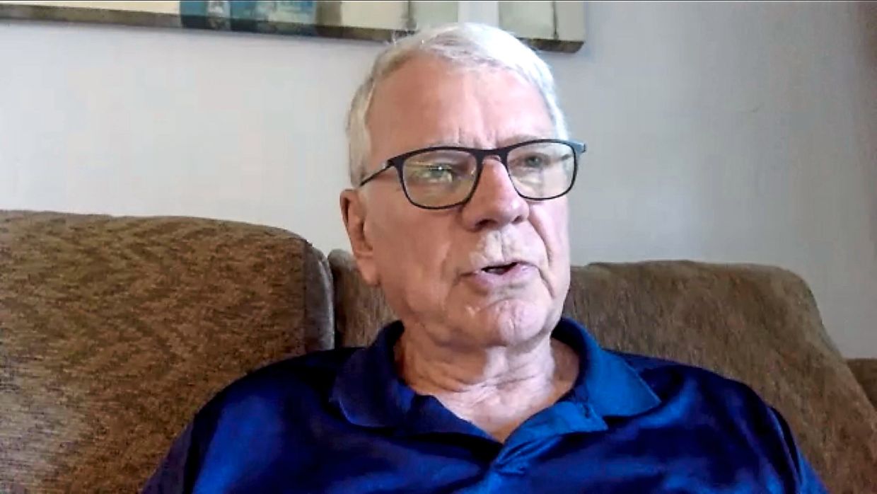 US photographer rides out Ian to capture the storm for others | The Star