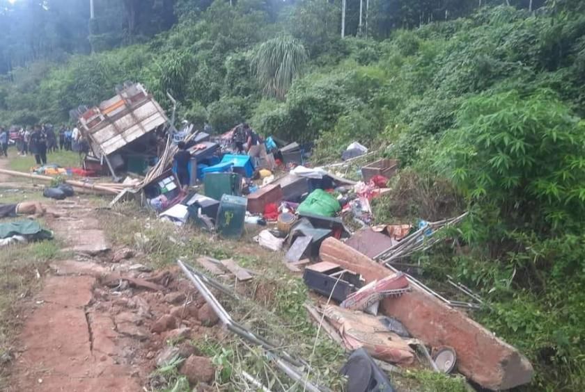 Six killed, many injured as vehicle overturns in Myanmar | The Star