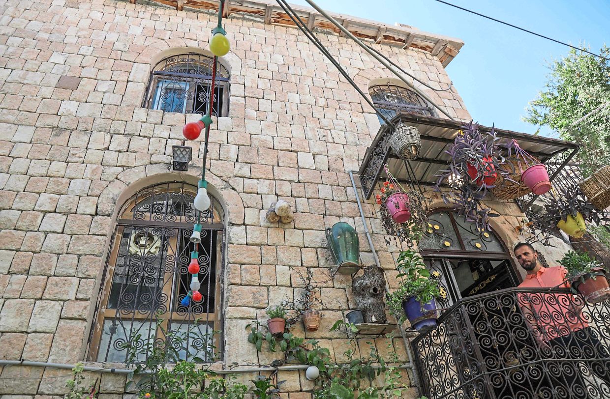 How ancient stone houses stay cool in Iraq as its concrete jungle ...