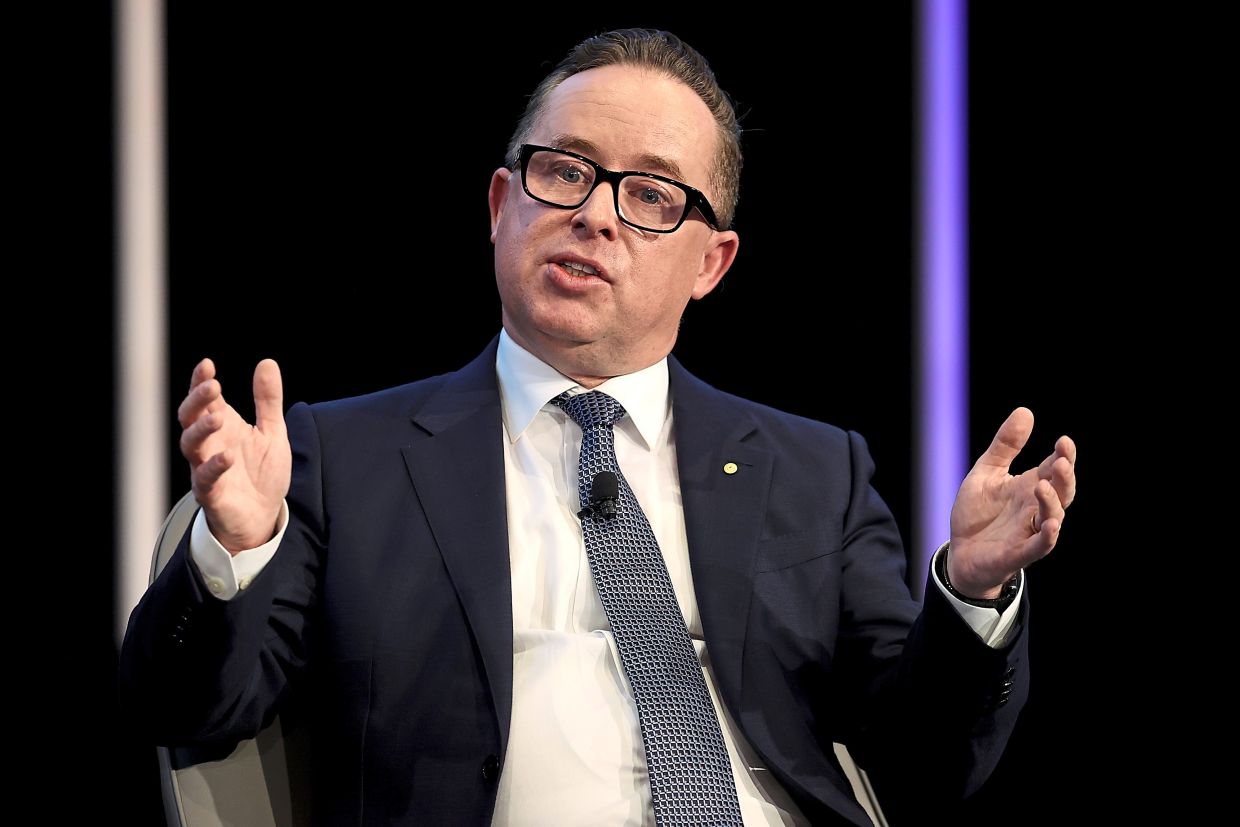 Qantas first-half profit at US$816mil | The Star