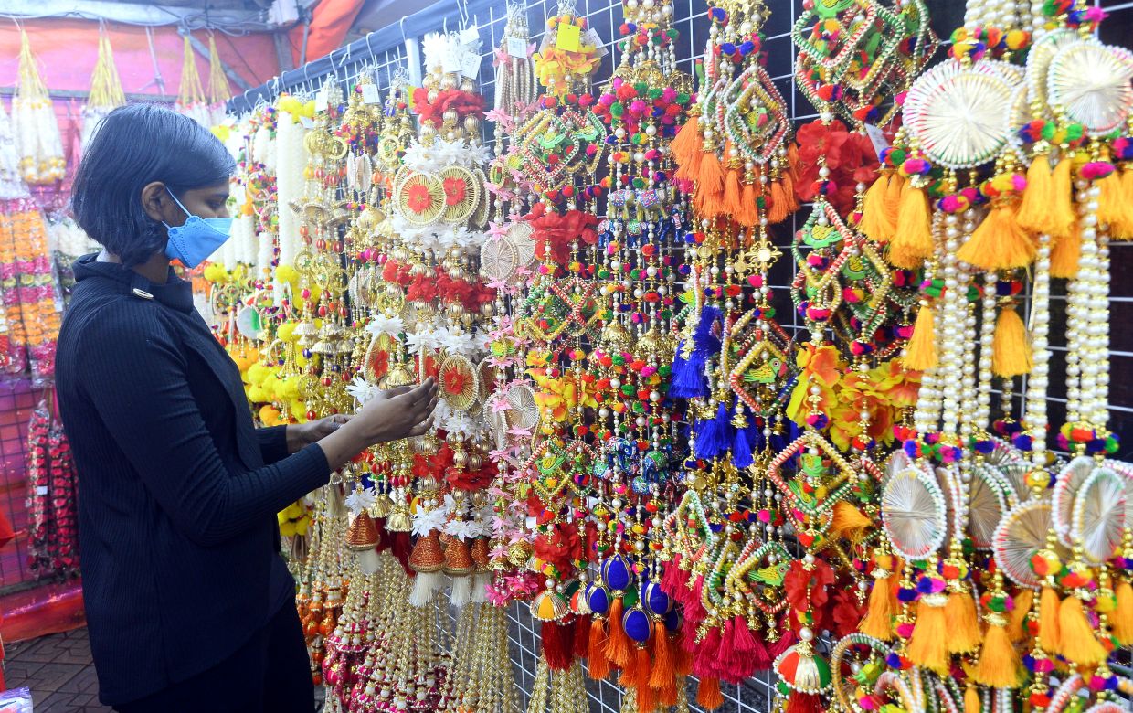 Deepavali: 5 tips to spend money wisely | The Star