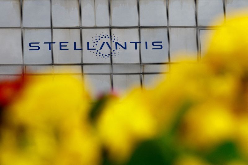 Stellantis expects semiconductor supply to be fixed by end of 2023 ...