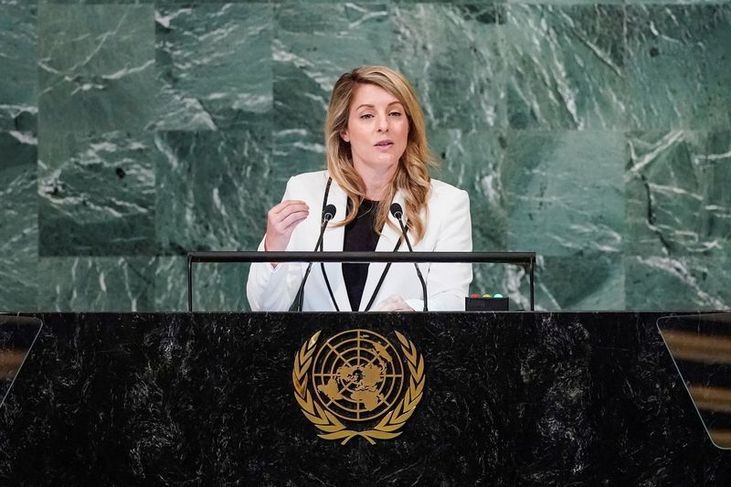 World's female foreign ministers meet to back Iranians | The Star