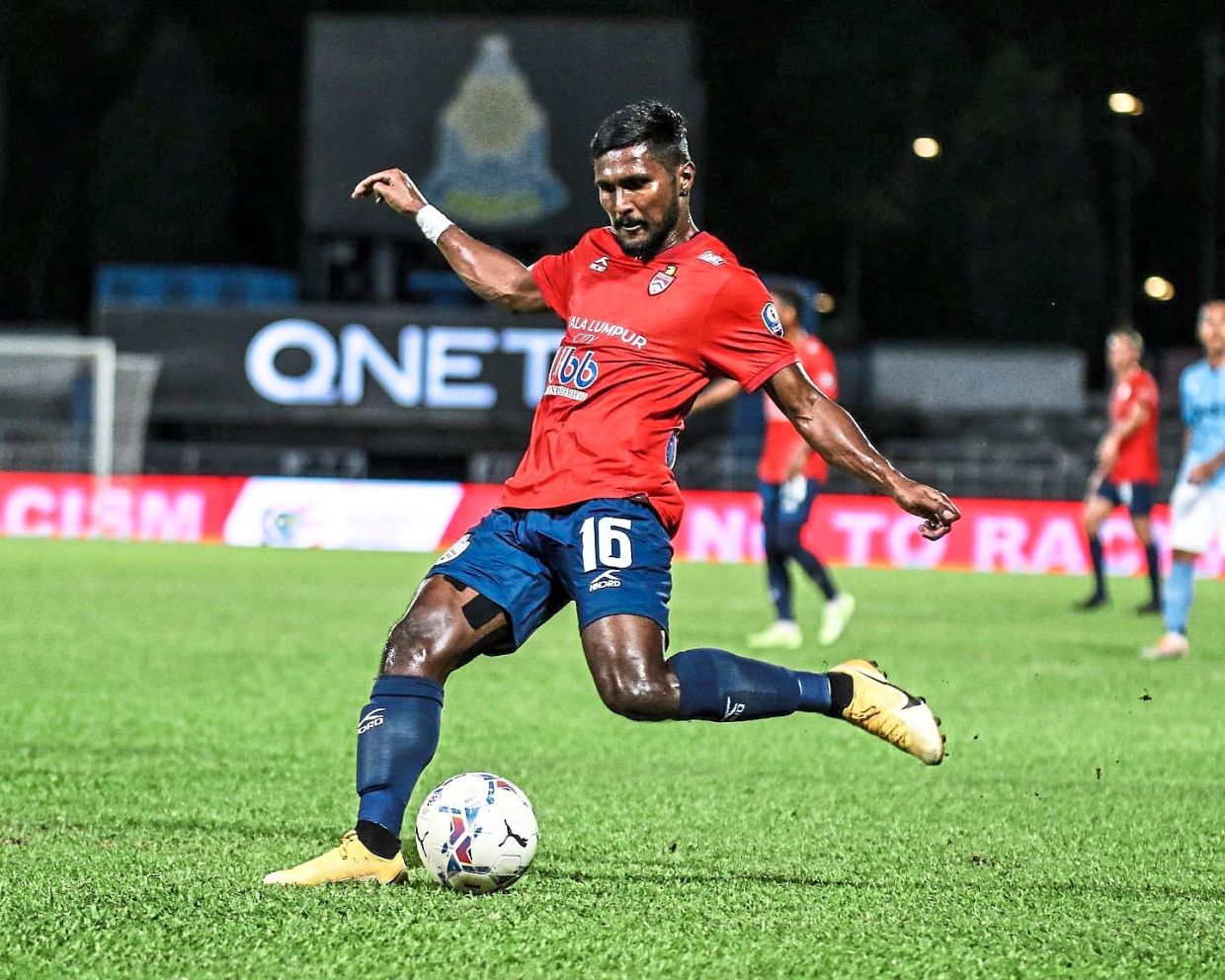 Football: Lift the Cup of Lights! | The Star