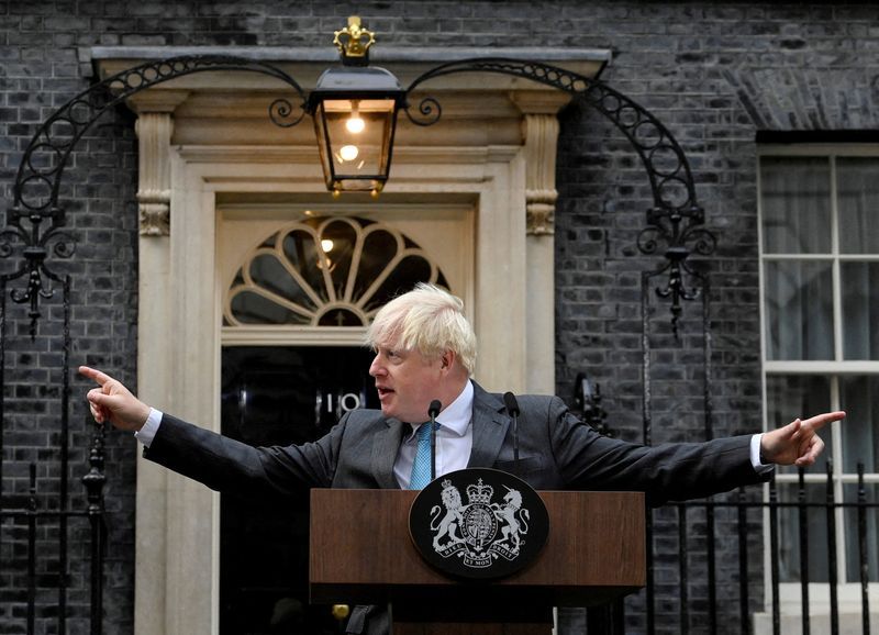 Boris Johnson returns to UK in bid for rapid political comeback | The Star