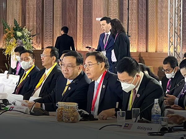 Laos calls for parliamentary diplomacy in addressing conflicts | The Star