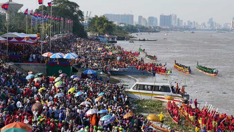 Kandal boat races draw big crowds over Oct 29-30 | The Star