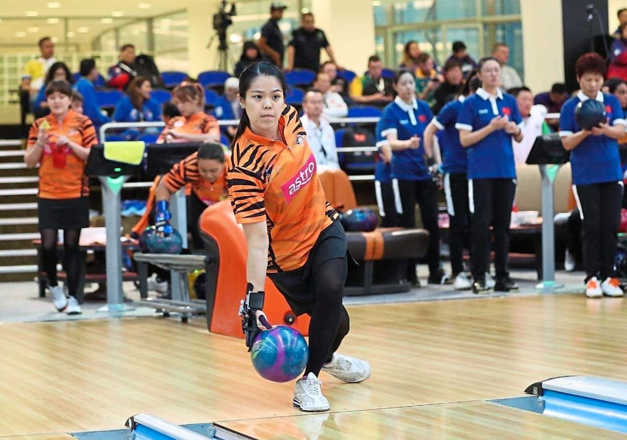 Bowling: Top bowler raring to go for the World Cup after three-year ...